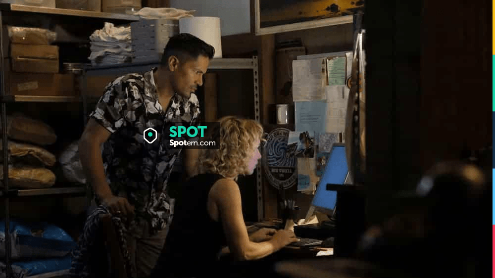 Floral shirt worn by Thomas Magnum (Jay Hernandez) as seen in Magnum P ...
