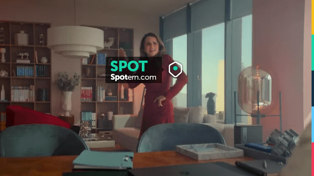 Red dress worn by Amanda Riley (Rachael Leigh Cook) as seen in A ...