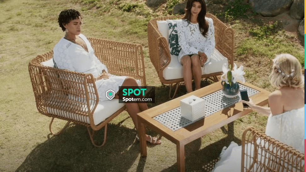 Guess Sara Cot­ton Eye­let Mi­ni Skirt worn by Ruby Akuda (Kiara Barnes) as seen in Fantasy ...