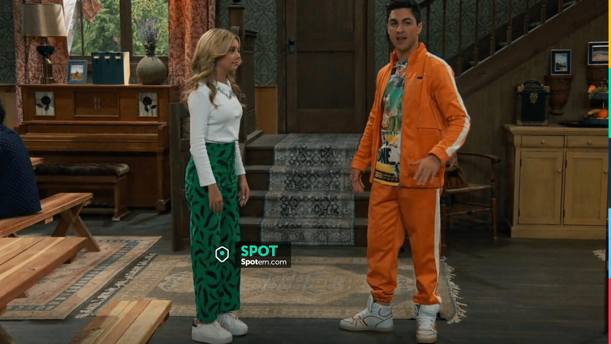 Anthropologie Le pantalon large Colette Croppeded porté par Destiny ...