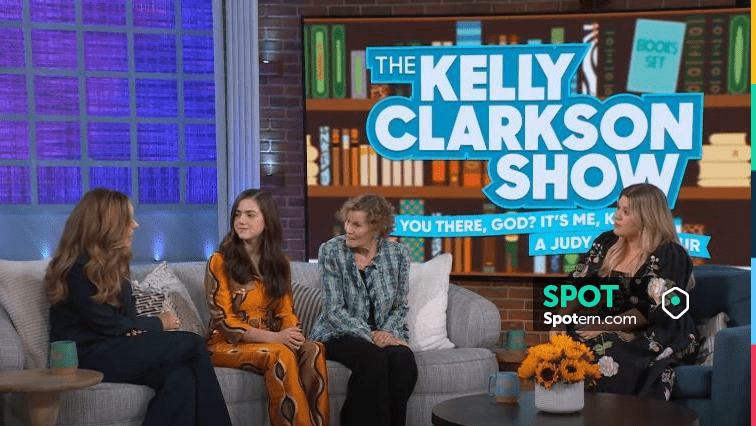 Asos Wild Rose Brodé Taille Brodée Puff Sleeve Midi Robe portée par ...