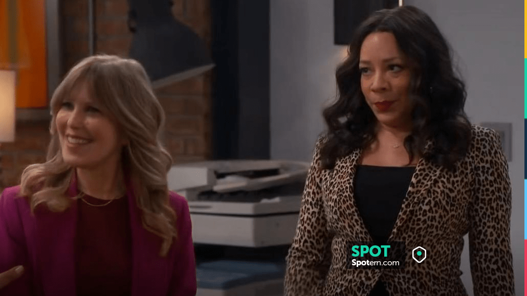 Alice + Olivia Breann Blazer worn by Rosie (Selenis Leyva) as seen in ...
