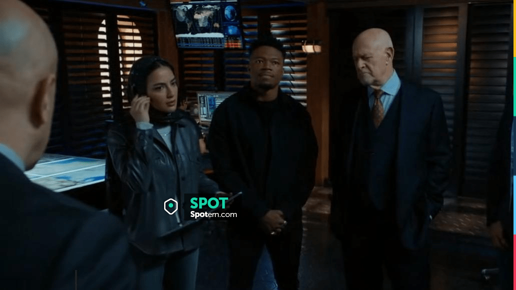 Wilfred The Gan­na Shirt Jack­et worn by Special Agent Fatima Namazi ...