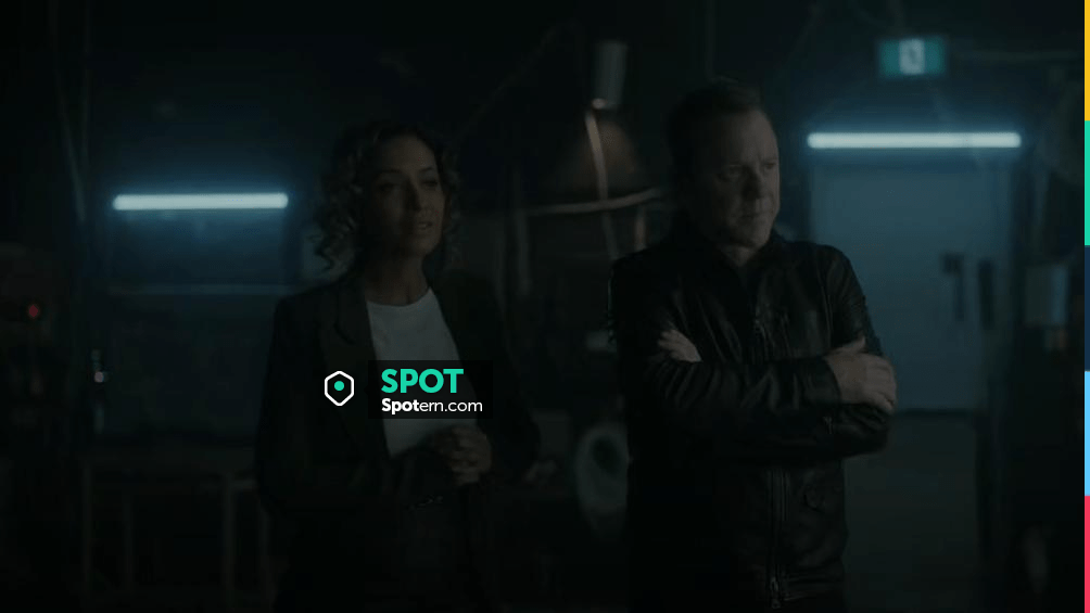 Smythe Classic Duchess Blazer worn by Hailey Winton (Meta Golding) as ...