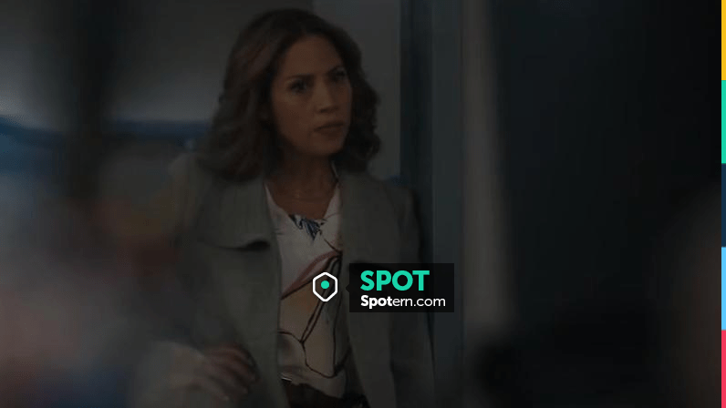 Reiss Ivory Mel V-Neck Print­ed Blouse worn by Detective Crystal ...