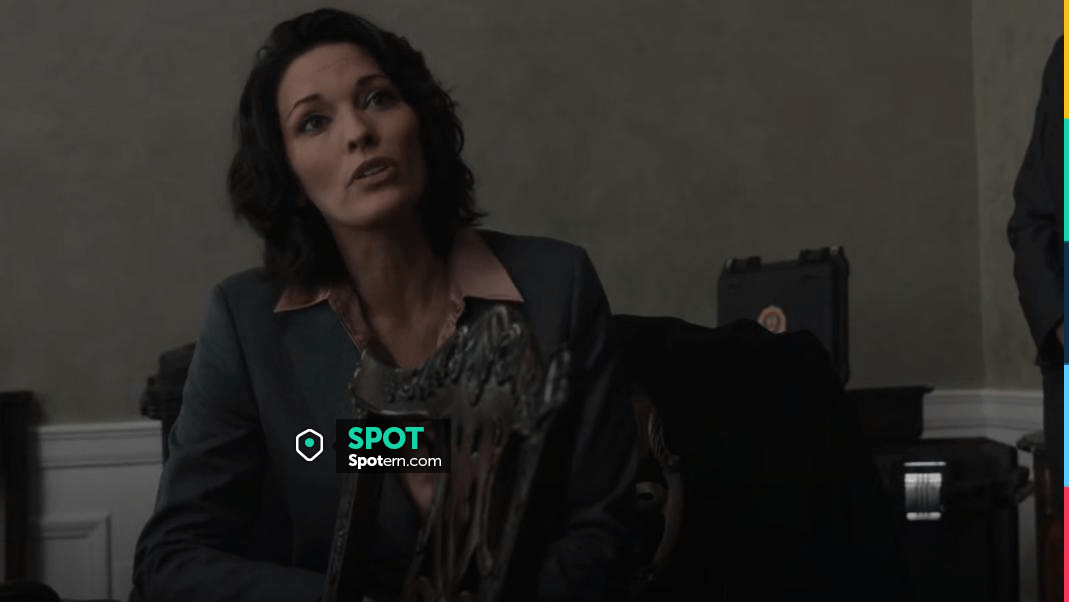 Theory Etiennette Blazer worn by Special Agent in Charge Isobel ...