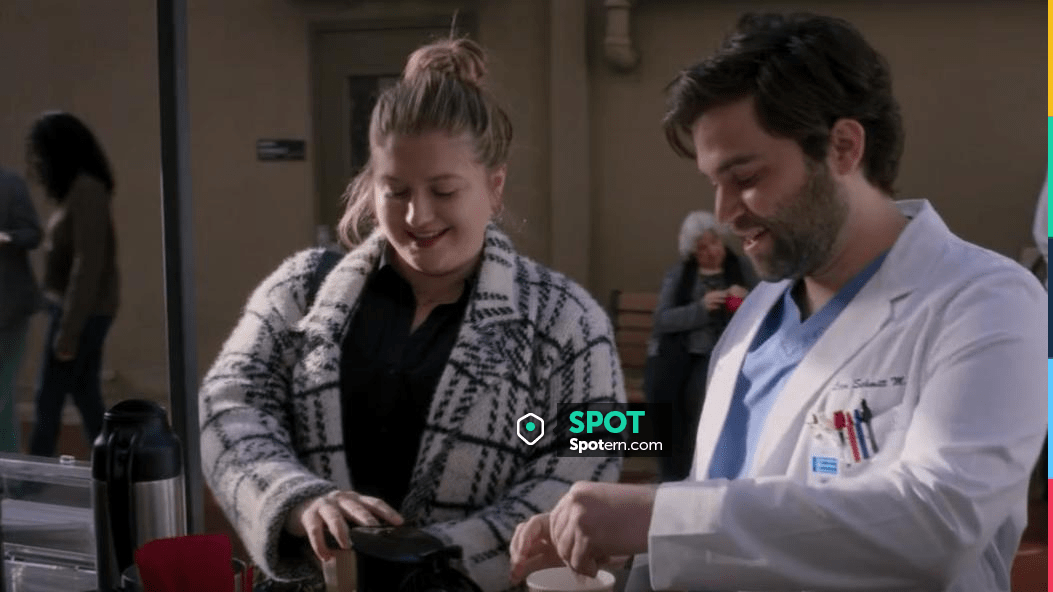 L*Space Stirling Sweater Coat worn by Taryn Helm (Jaicy Elliot) as seen ...