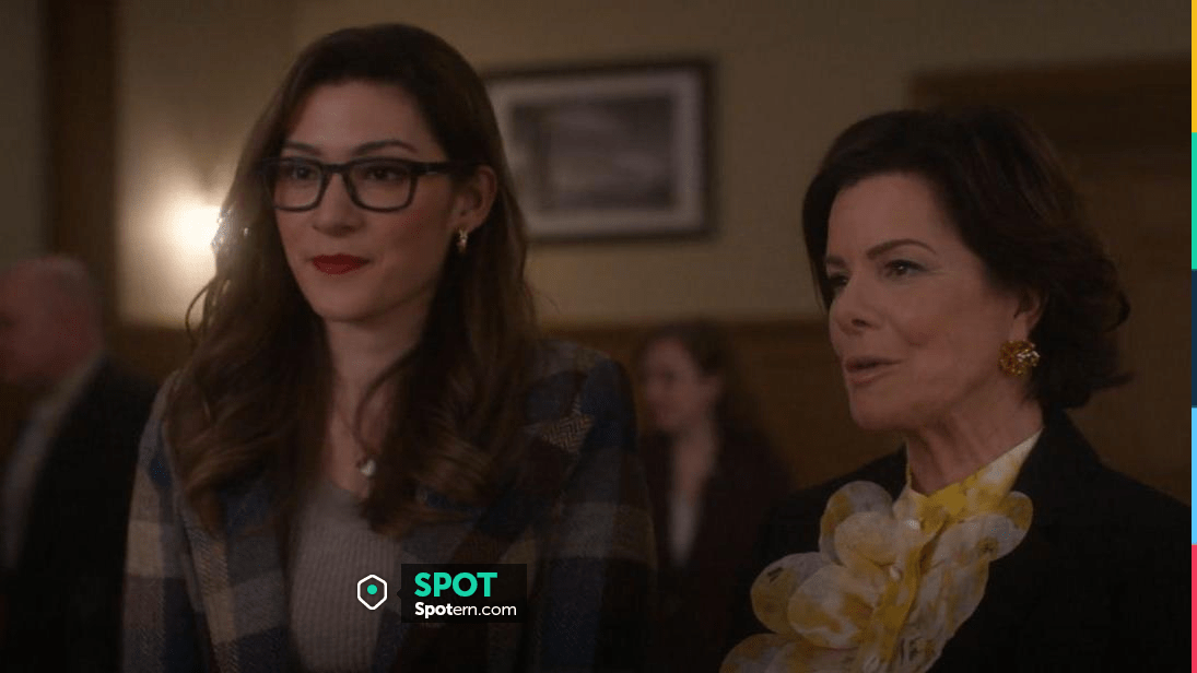 Theory Leenda Scoop Neck Sweater Tee porté par Susan (Inga Schlingmann ...