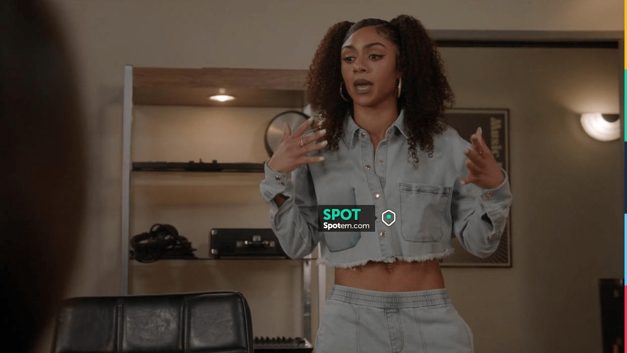 Ser.o.ya Ivy Jack­et worn by Patience (Chelsea Tavares) as seen in All ...