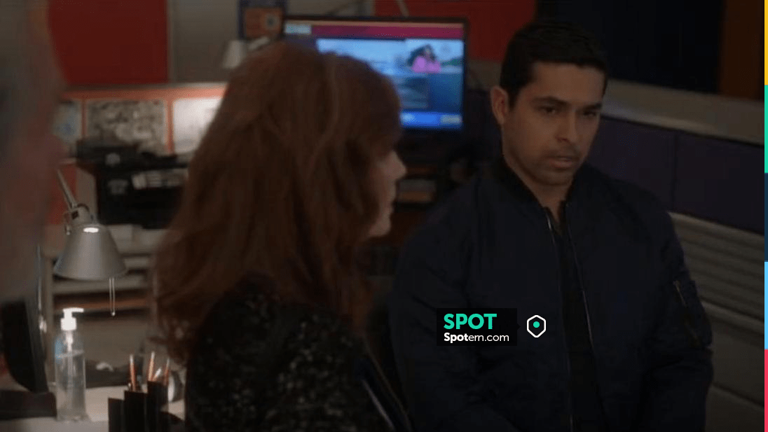 Kenzo MA 1 Veste noire portée par Nick Torres (Wilmer Valderrama) vue ...