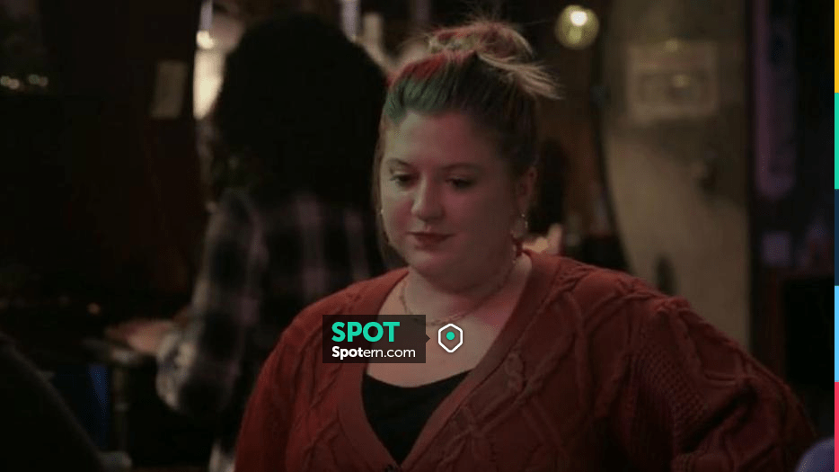 Gorjana Parker Necklace worn by Taryn Helm (Jaicy Elliot) as seen in ...