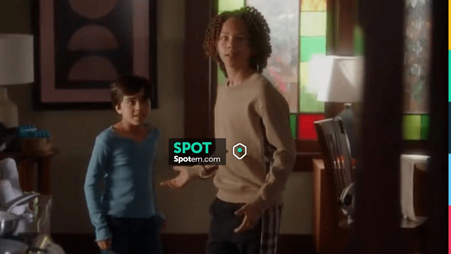 Burberry Graham Sweater worn by Denny (Declan Pratt) as seen in 9-1-1 ...