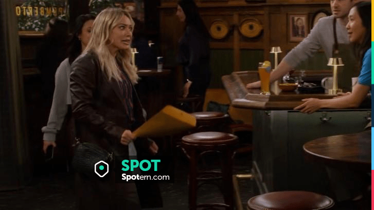 Clare V Midi Sac worn by Sophie (Hilary Duff) as seen in How I Met Your ...