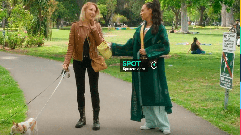 Louis Vuitton Util­i­ty Cross­body Bag worn by Amanza Smith as seen in ...