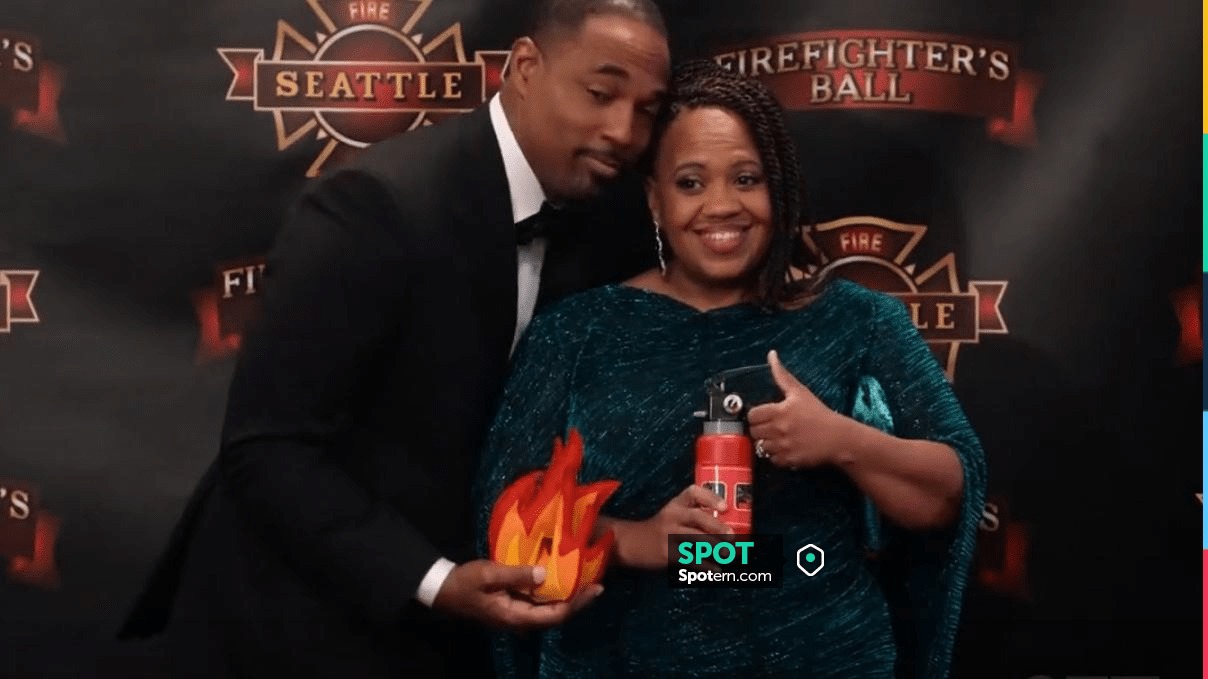 Betsy & Adam Plus Size Scoop-Neck Glitter Cape Sheath Gown worn by Dr ...