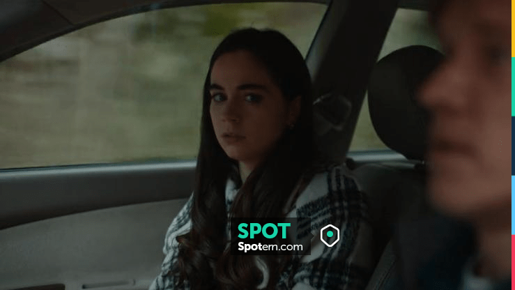 Avec Les Filles Zip Front Raglan Zip Shack­et worn by Callie Sadecki ...