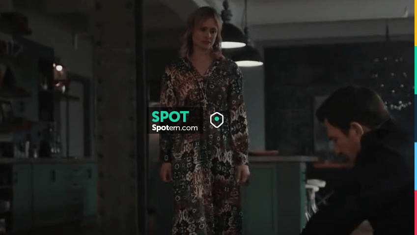 Zara Long Printed Dress worn by Claire Scott (Rebecca Brooksher) as ...