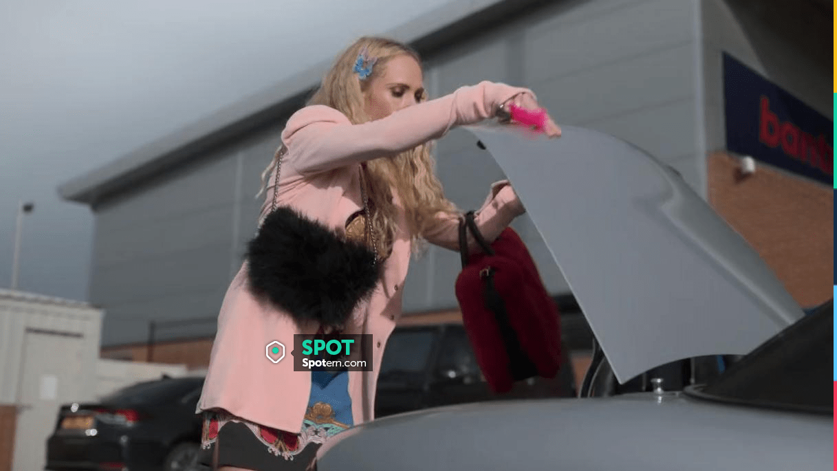 Alexander Wang Peak Lapel Shirt Jack­et worn by Keeley Jones (Juno ...