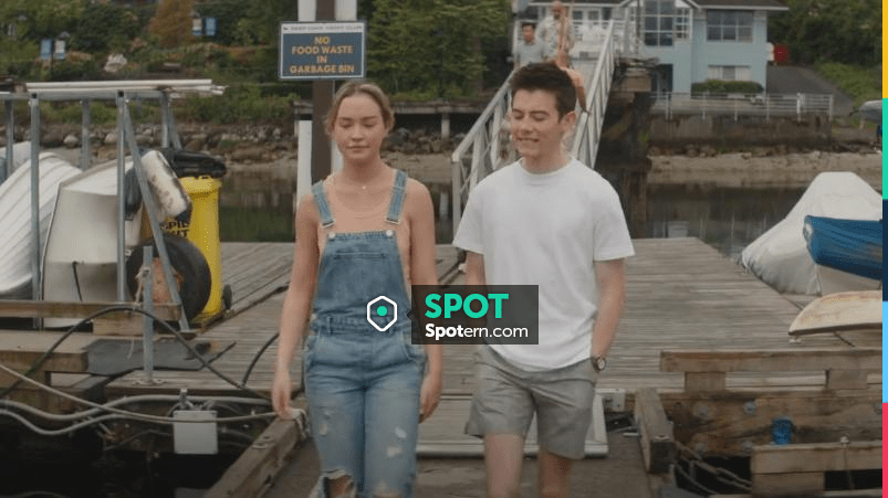 Blank NYC Loosen Up Over­alls worn by Megan Landry (Sadie Stanley) as ...