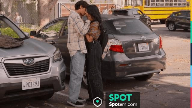 Dr Martens 1460 Smooth 8-Eye Leather Boots usadas por Devi Vishwakumar ...