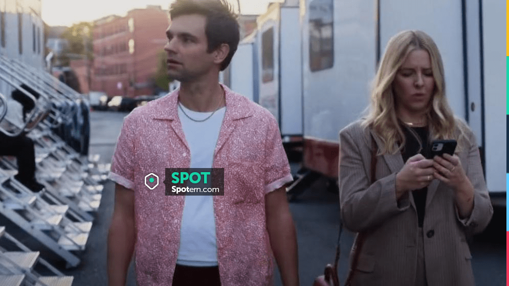 Solid & Striped The Cabana Shirt worn by Cary Dubek (Drew Tarver) as ...