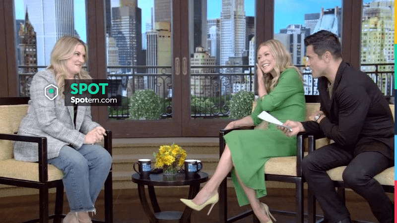 Babaton Index Blazer worn by Mädchen Amick as seen in LIVE with Kelly ...