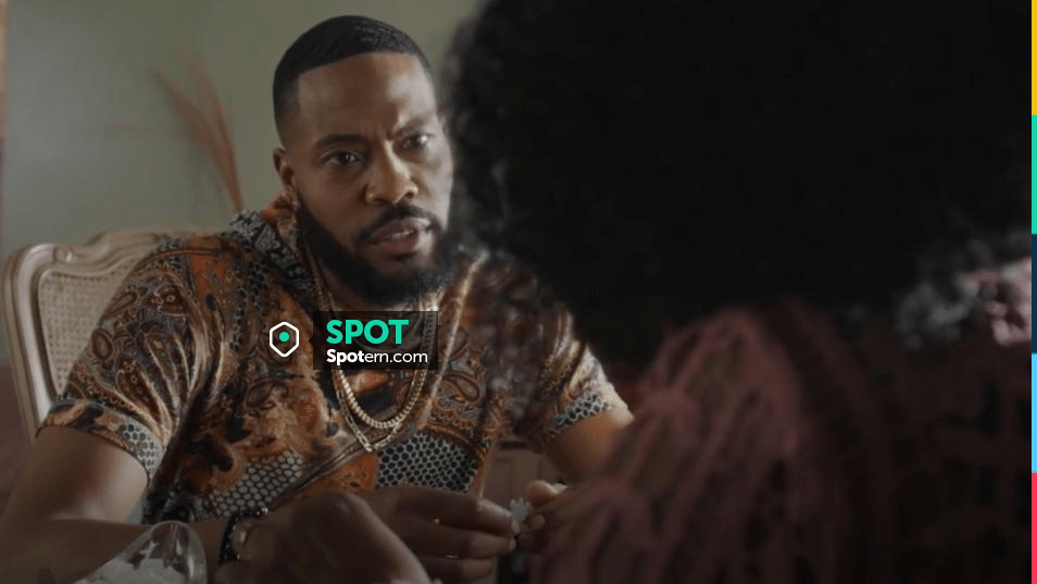 Oliventa Paisley Hoodie Neck Zipper worn by Reign Moore (Kendall ...