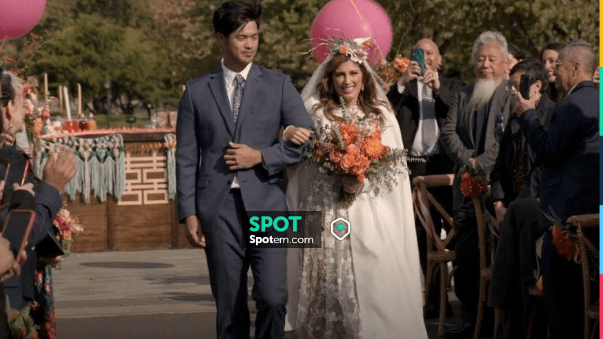 Belle Botanical Orange Wildflower Veil worn by Brenda (Jennifer ...