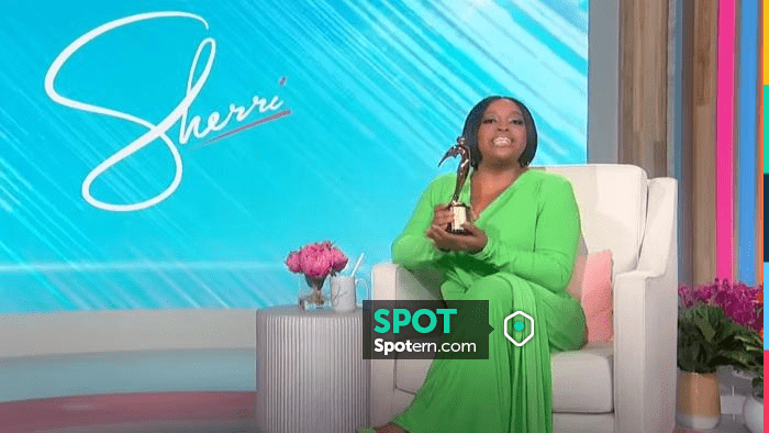 Robe Solace London Lorena Midi portée par Sherri Shepherd vue dans ...