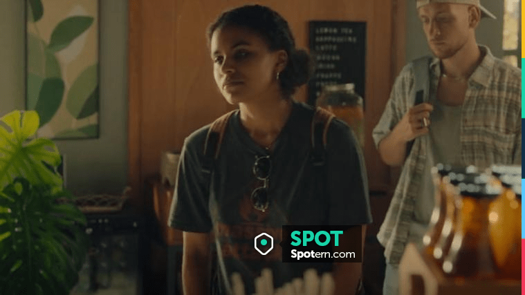 Good Records to Go Mas­sive At­tack Blue Lines T-Shirt worn by Bo ...