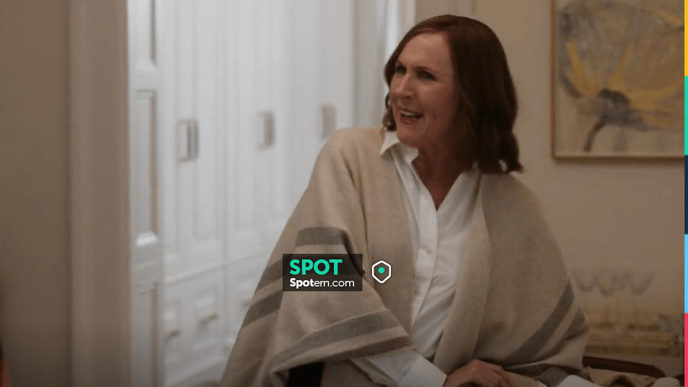 Max Mara Studio Cavallo Wool Poncho usado por Pat Dubek (Molly Shannon ...