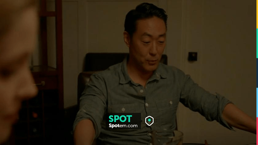 J Crew Sport­ing Goods Blue Selvedge Cham­bray Work Shirt worn by Howie 'Chimney' Han (Kenneth ...