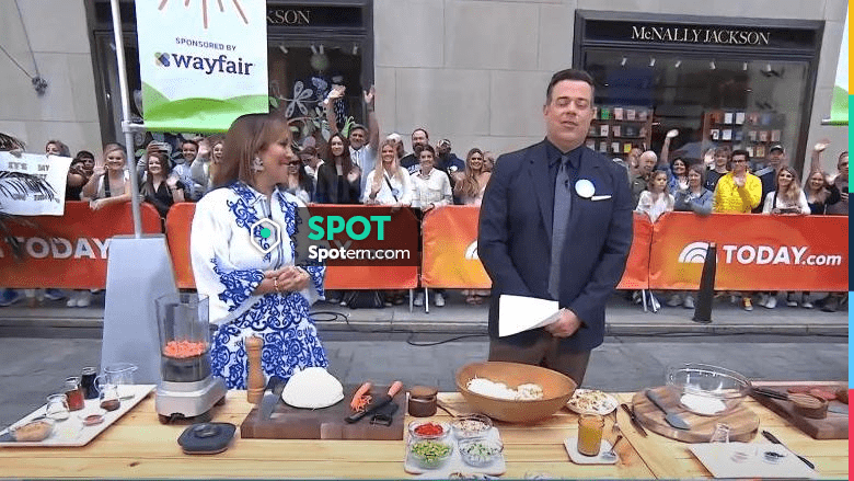 Alice + Olivia Loryn Embroidered Tiered Mini Dress worn by Elizabeth ...