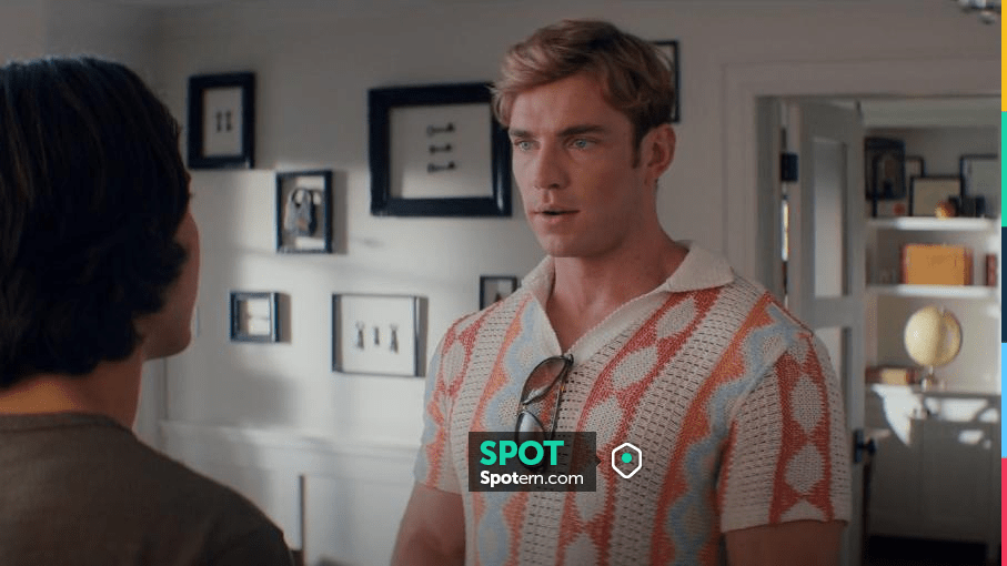 Pull en ivoire Zara femme porté par Chad (Zane Phillips) vu dans ...