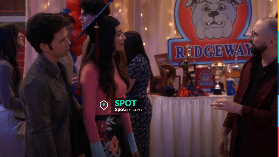 Alice + Olivia Westi Suéter usado por Carly Shay (Miranda Cosgrove ...