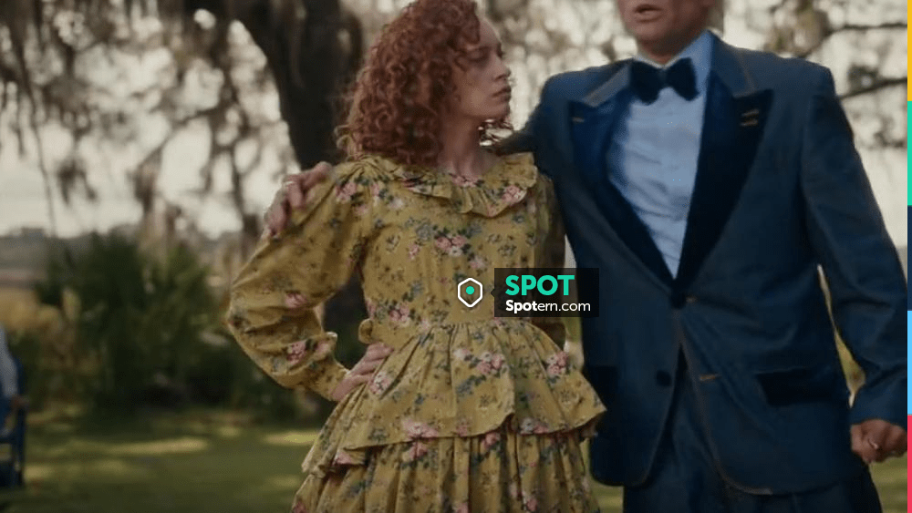 Batsheva Flo­ral-Print Ruf­fled Dress worn by Tiffany Freeman (Valyn ...