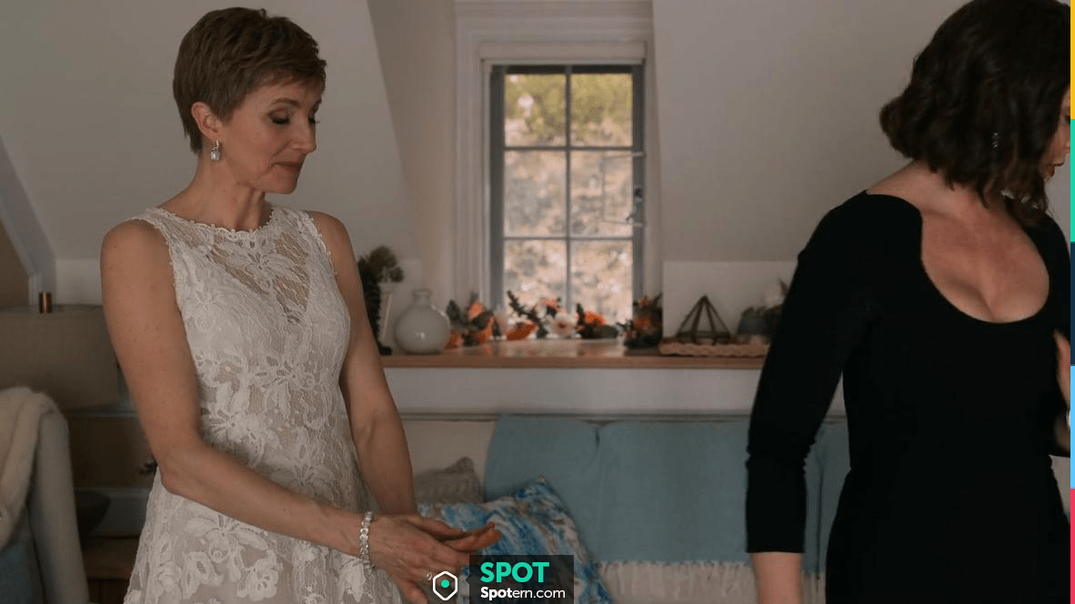 Tiffany Infinity Ring worn by Kate Mularkey (Sarah Chalke) as seen in ...