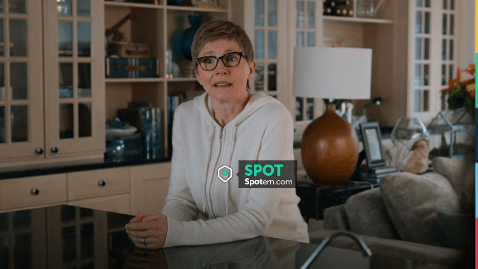 Maje Zipped Up Knit Hoodie worn by Kate Mularkey (Sarah Chalke) as seen ...