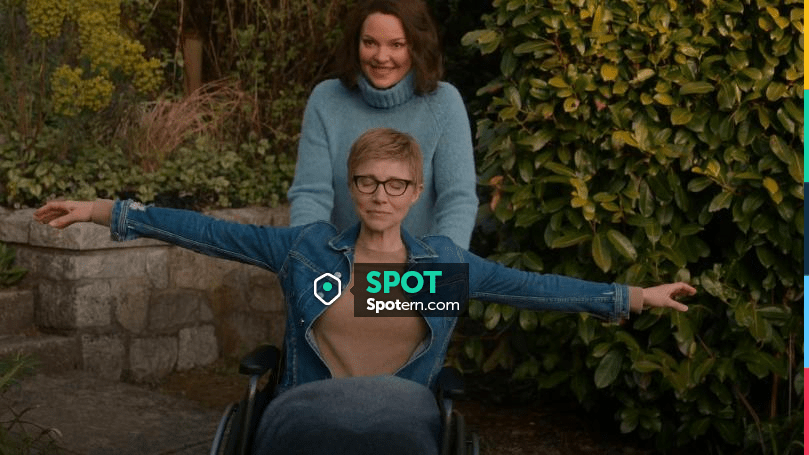 L'Agence Ce­line Den­im Jack­et worn by Kate Mularkey (Sarah Chalke) as ...