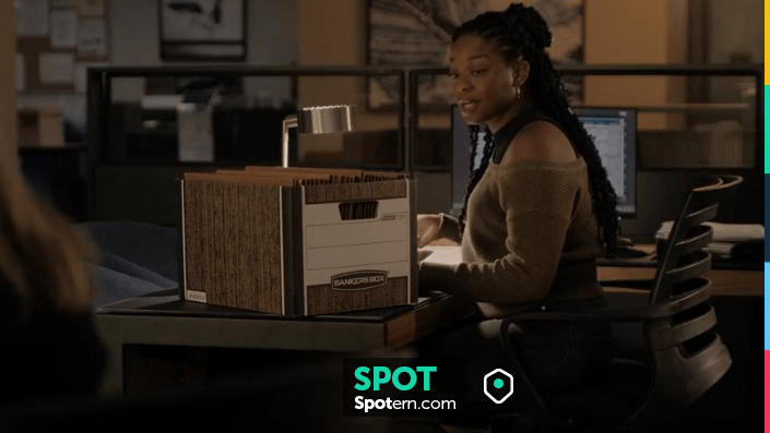 Levi's 721 High Rise Skinny Jeans in Washed Black worn by Izzy Letts ...