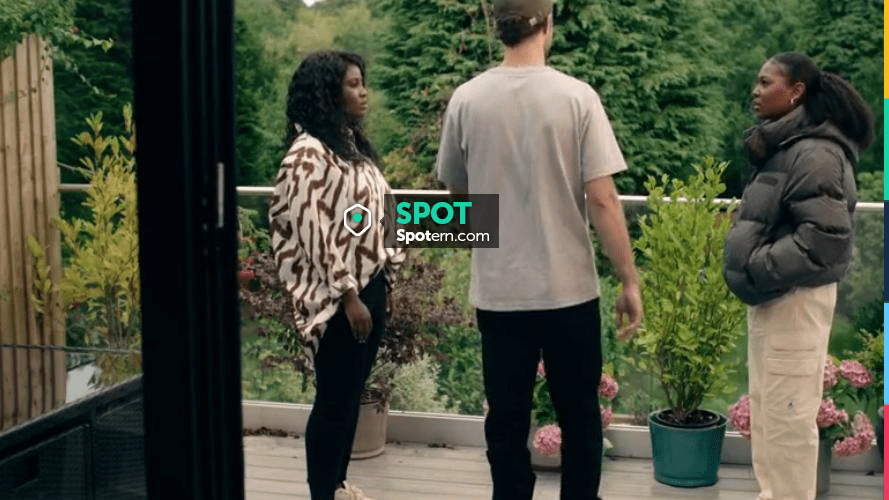 Glamorous Curve Over­sized Shirt worn by Chantelle (Adeyinka Akinrinade ...