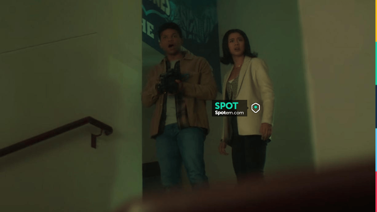 Babaton Logan Blazer worn by Georgia 'George' Fan (Leah Lewis) as seen ...