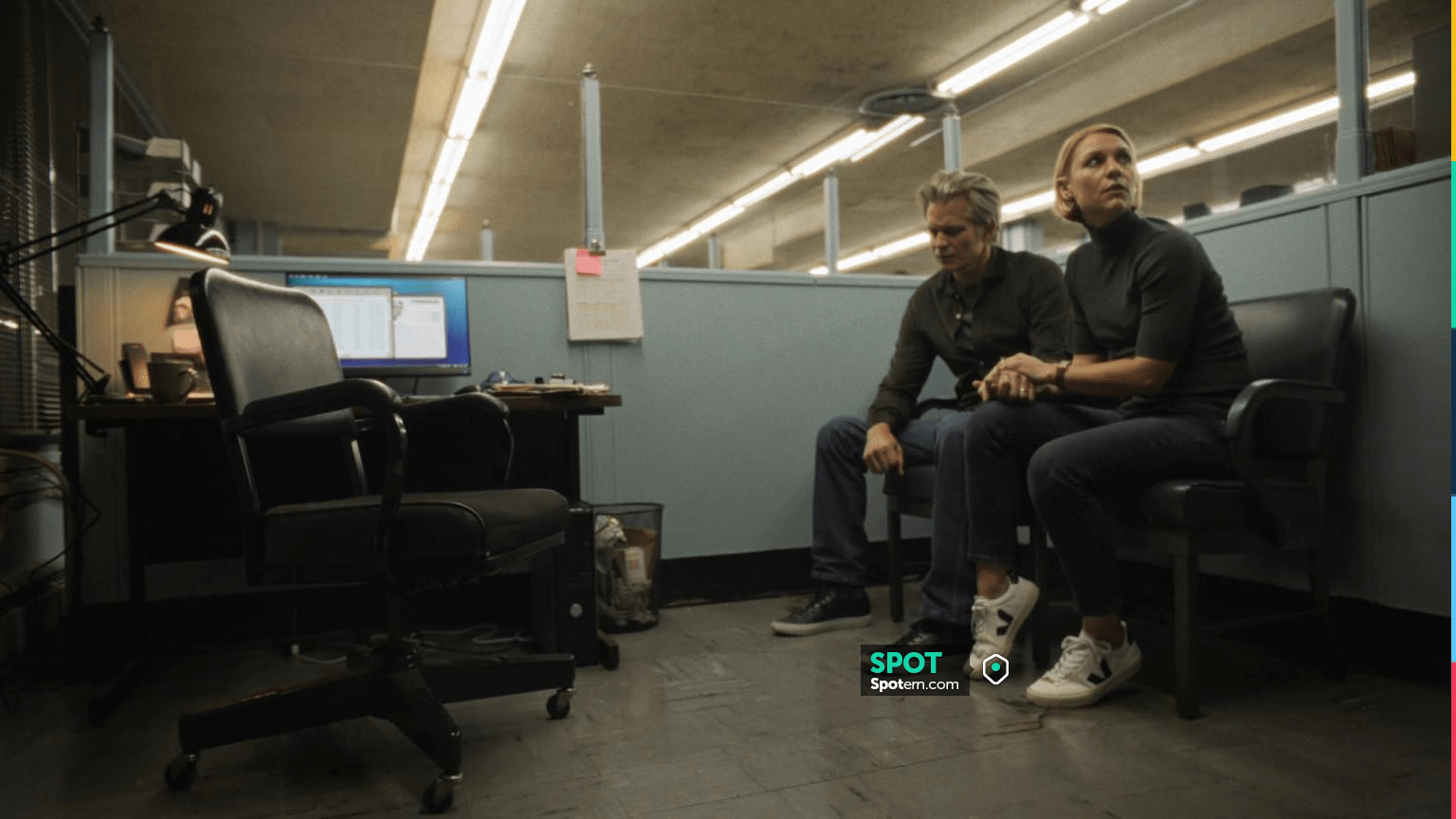 Veja sneakers worn by Sam (Claire Danes) in Full Circle (S01E02) | Spotern