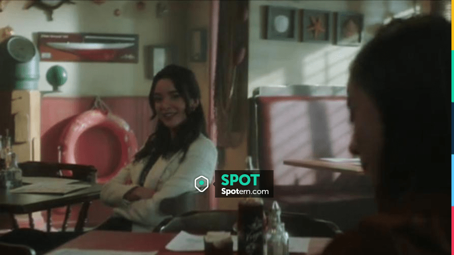 Zara Tex­tured Dou­ble Breast­ed Blaz­er worn by Bess Marvin (Maddison ...