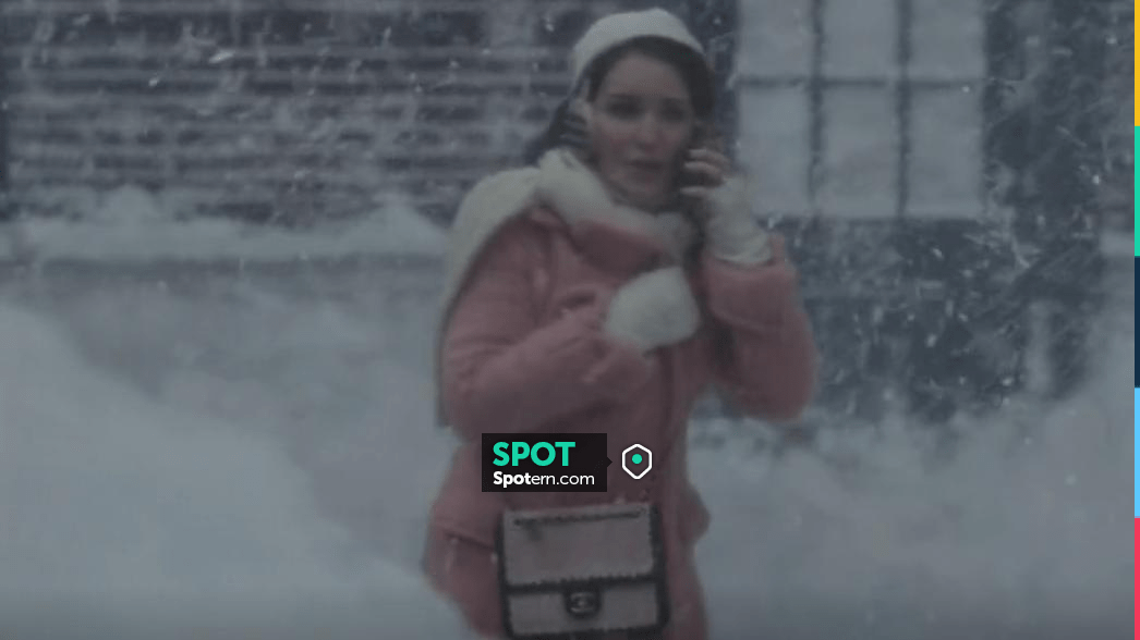 Oscar De La Renta Dou­ble-Breast­ed Wool Coat worn by Charlotte York ...