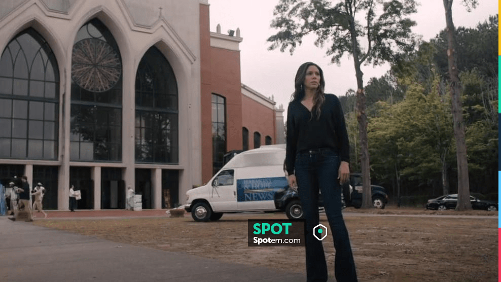 Frame Le High Flare Jeans worn by Grace Greenleaf (Merle Dandridge) as ...