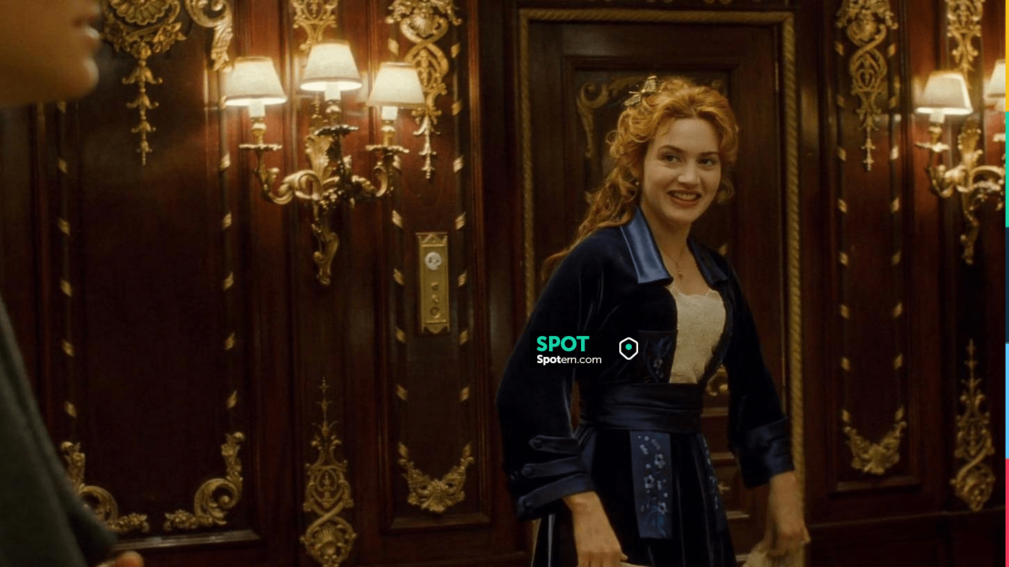 Robe en velours bleu portée par Rose Dewitt Bukater (Kate Winslet) dans ...