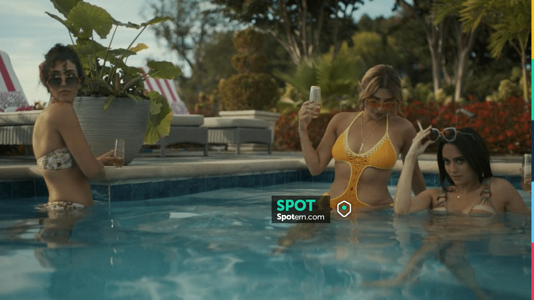 Solid & Striped The Marina One Piece Maillot de bain porté par Malika (Carla Mansour) comme on ...