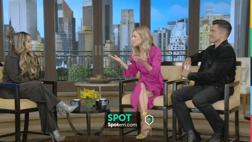 Gianvito Rossi Portofino Leather Sandals worn by Kelly Ripa as seen in ...