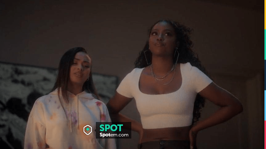 Scotch and Soda Oversized Printed Hoodie worn by Kiela Hall (Daniella ...